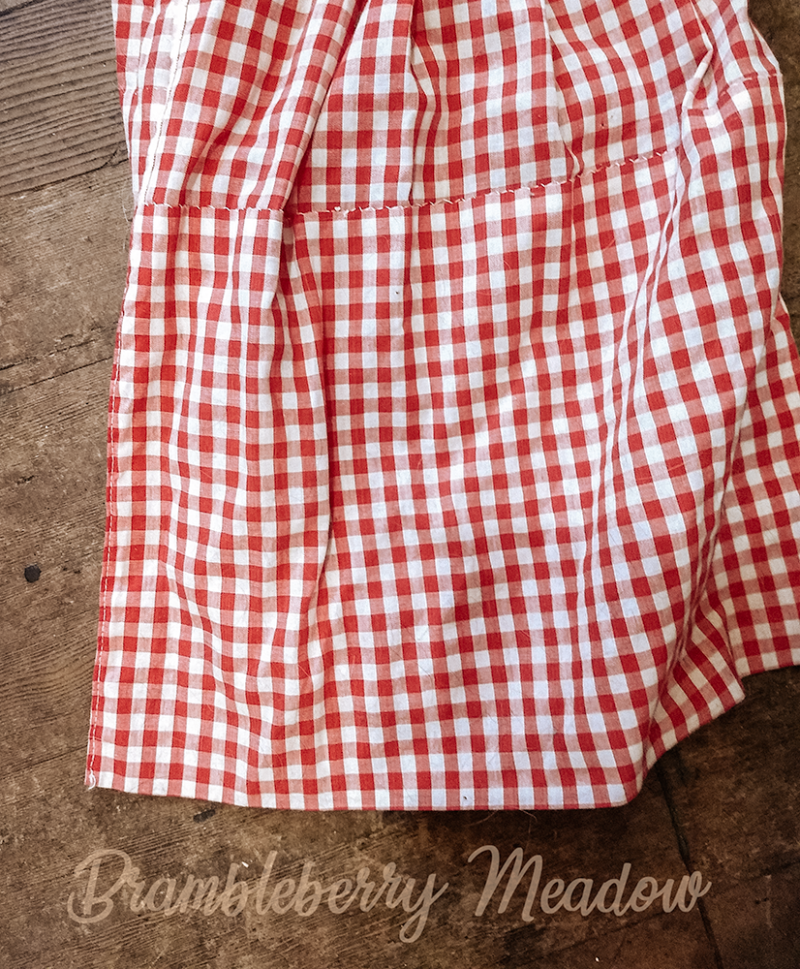 Vintage Chicken Scratch Apron Pattern - Brambleberry Meadow